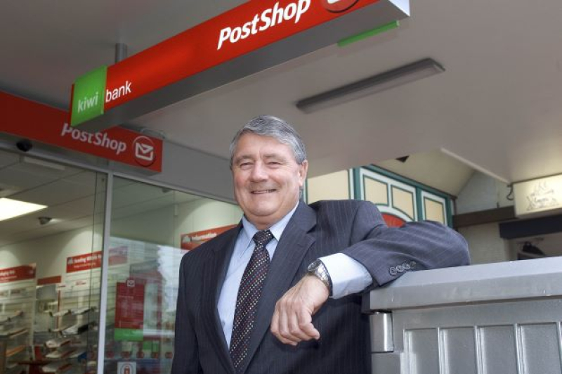 smellie-sniffs-the-breeze-why-the-government-took-kiwibank-back